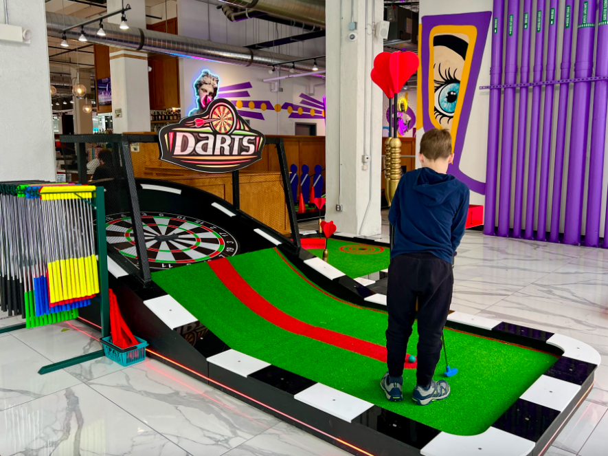 The Fat Putter Omaha – Indoor Mini Golf, Cocktails & Fun For All Ages